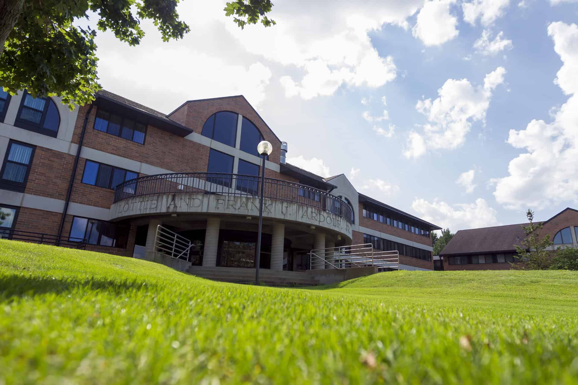 Upper Class Residence Halls Information | CSB Residential Life